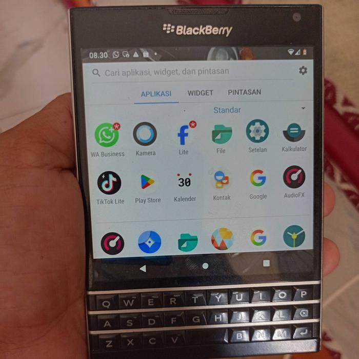 Jual BB Blackberry Passport Black Silver Q30 Paspor Android 11 not Key2 ...