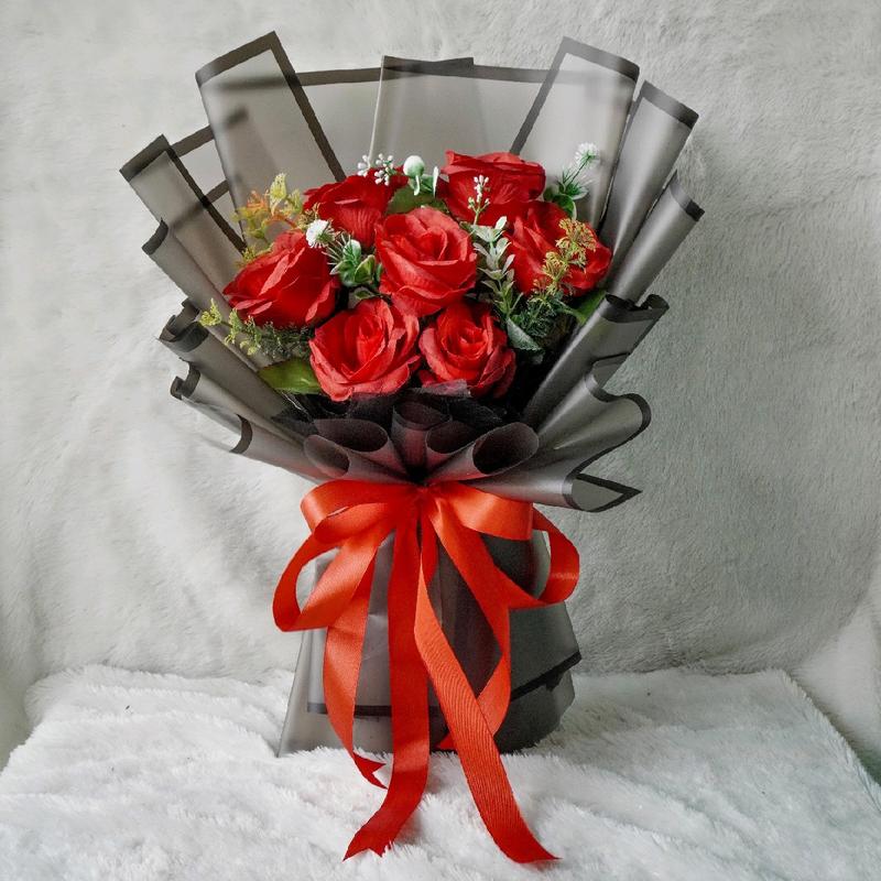 bucket bunga artificial/ palsu hadiah ulang tahun wisuda Aniversery ...