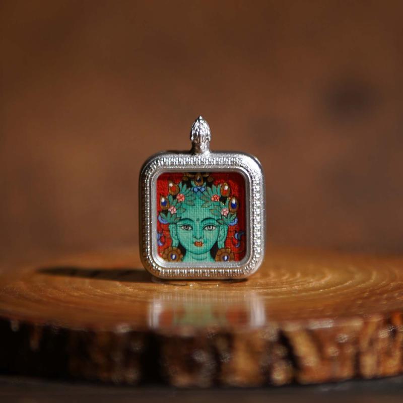 2.5 Green Tara Necklace Red Agate - TikTok Shop Singapore
