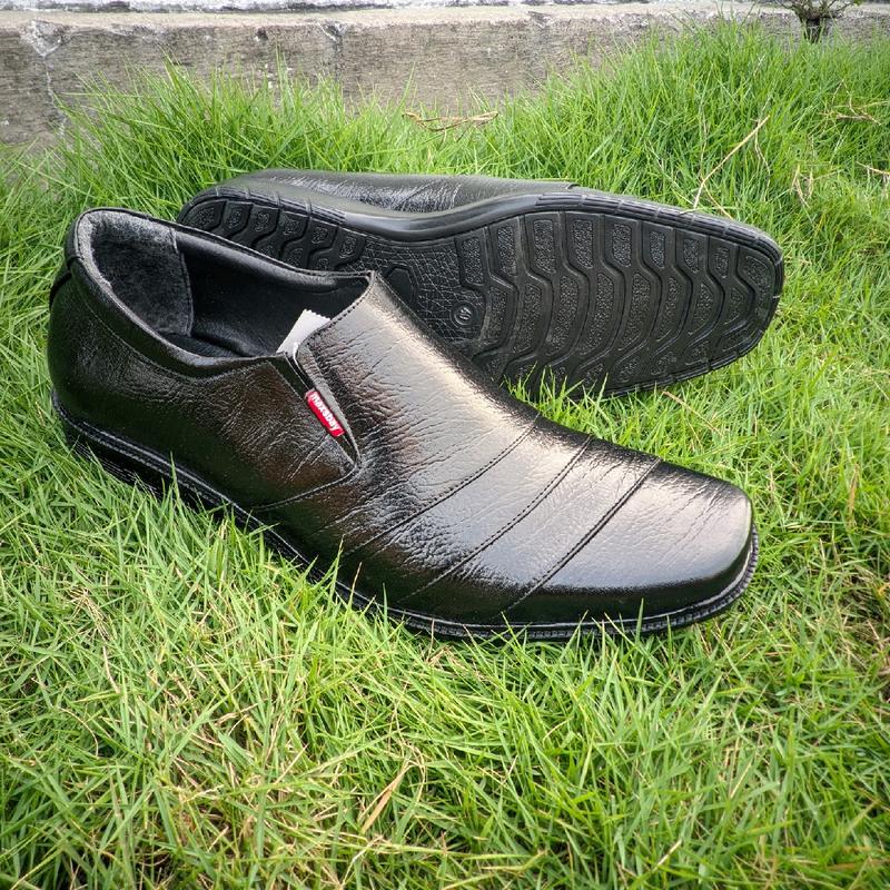 Sepatu fantovel pria bahan kulit asli bj.02 Pantofel Kerja Shoes - Shop ...
