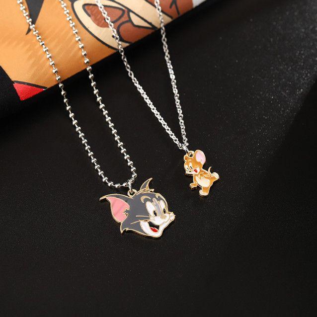 Kalung kucing dan tikus comel seperti kanak-kanak Tom dan Jerry ...
