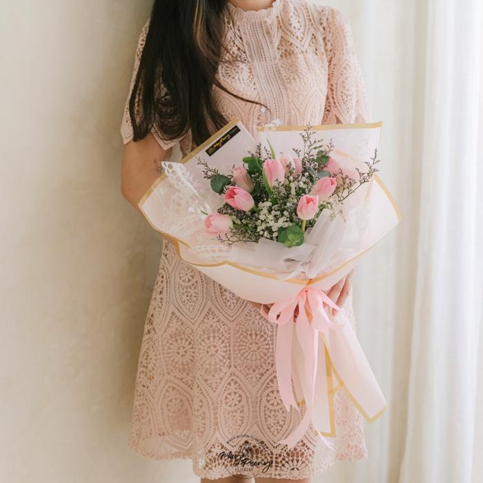 Jual FRESH TULIP IMPORT BOUQUET - Buket Bunga Asli Buket Segar Buket ...