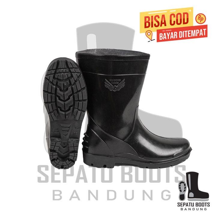 Sepatu Boot Pendek SHOGUN 717 Hitam Boots Karet Lokal Ringan - Shop ...