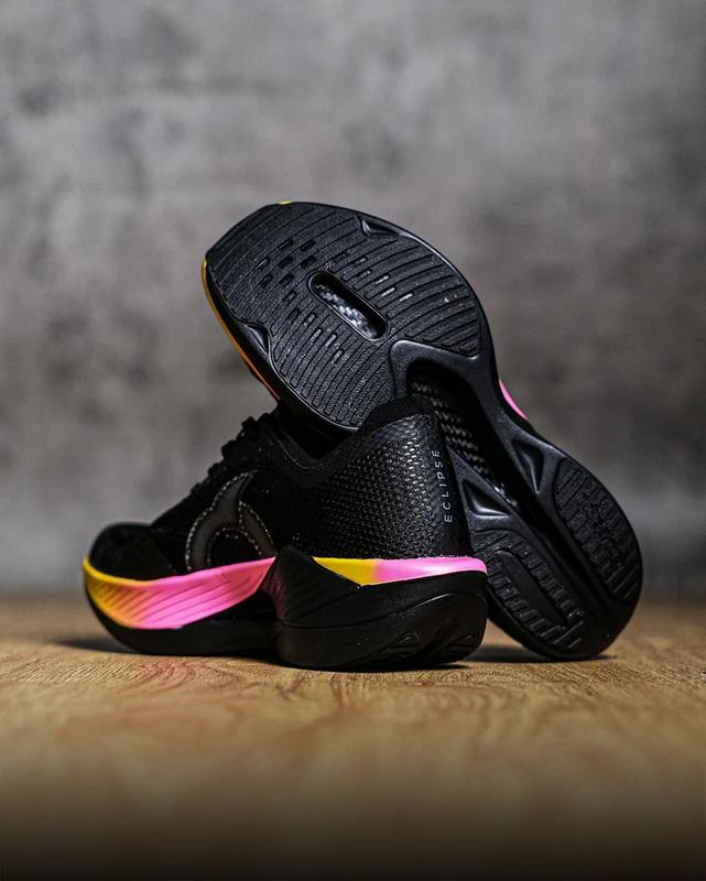 Ortuseight Solar 1:1 Black Eclipse Penumbra Sepatu Olahraga Lari Pria ...