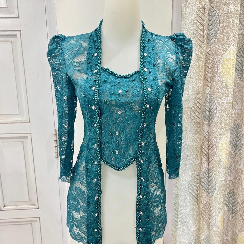 KEBAYA WISUDA MODERN EMERALD - Shop | Tokopedia