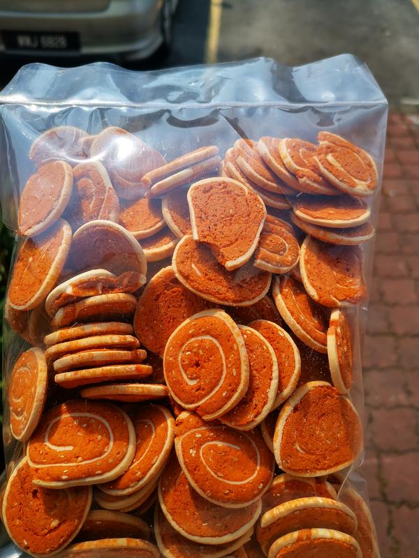 MRS ENAK MINI TELINGA / BISKUT TELINGA / BISKUT REMPAH 300GM - TikTok ...