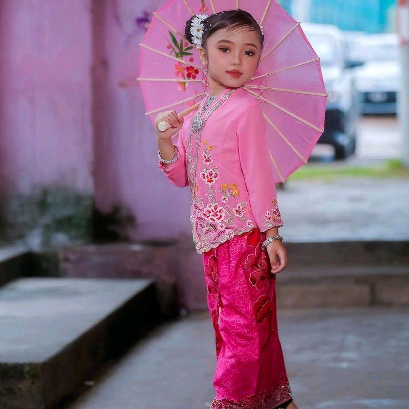 Kebaya Nyonya baby budak kanak kanak (design random) - TikTok Shop Malaysia