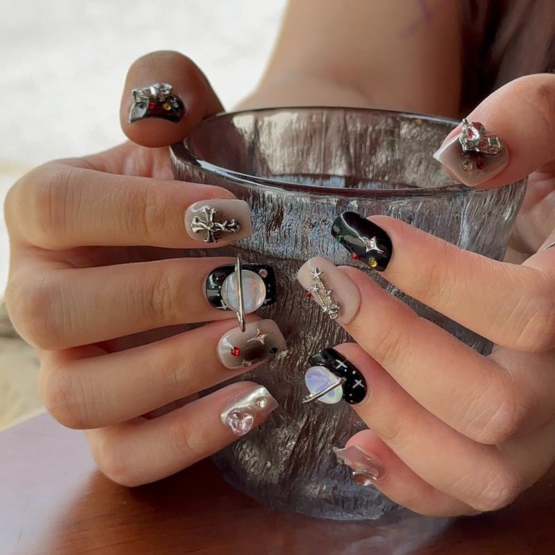 [SG INSTOCK] Y2K PRESS ON NAILS BY ELENE BEAUTY - TikTok Shop Singapore