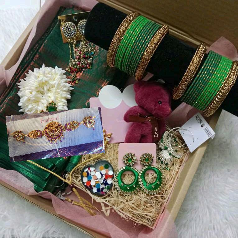 Banarasi Saree Gift Box Set with bangles jhumka choker set mothers ...
