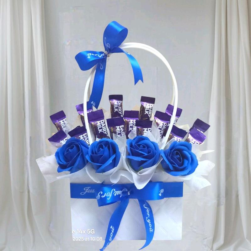 Bag Bouquet Chocolate medium 4 soap flowers,15pcs mini Cadbury Sets ...