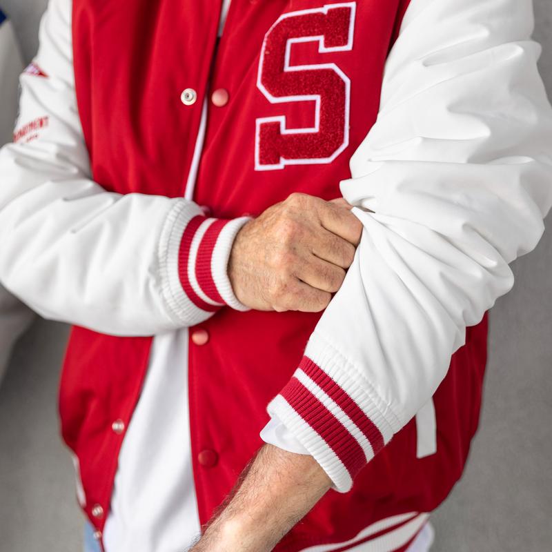 Jaket Sport Elegan dan Mewah Gaya Maksimal Dengan Desain Unik Gambar ...