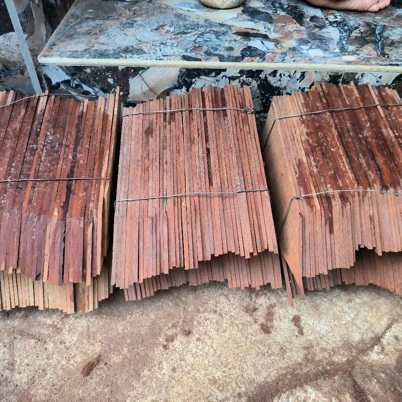 Sirap Atap Kayu Ulin Kalimantan Asli Per Ikat Isi 80 Lembar Ukuran ...
