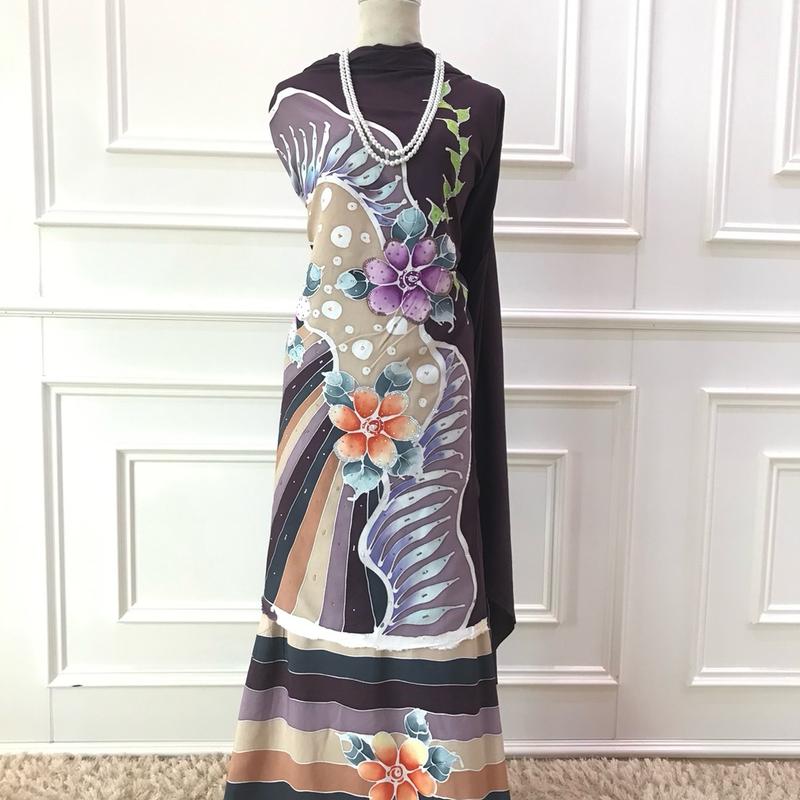 Kain batik kelantan material cotton viscose with diamonds - TikTok Shop ...