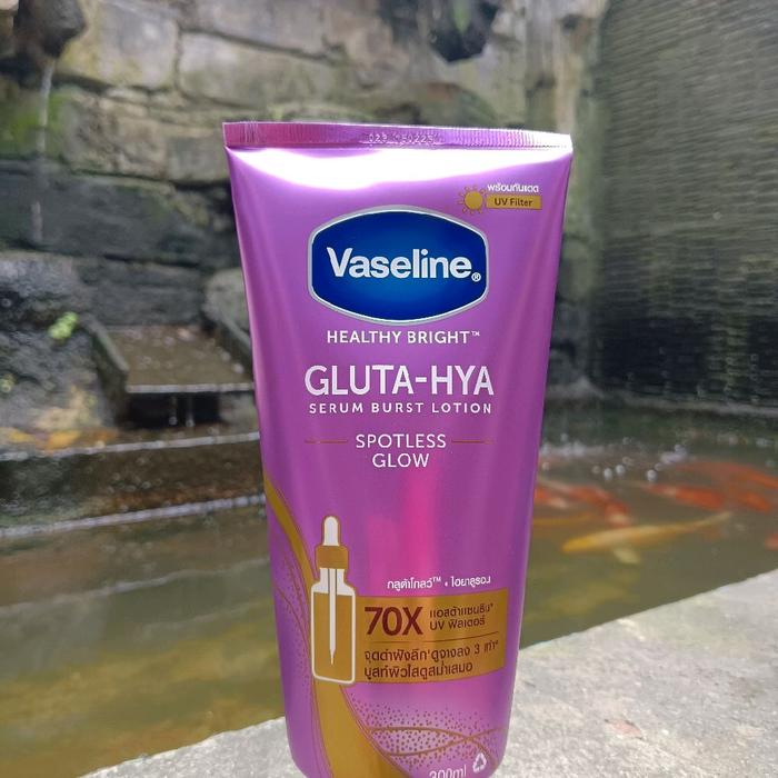 Jual VASELINE HEALTHY BRIGHT SPOTLESS GLOW -Gluta Hya Body Serum ...