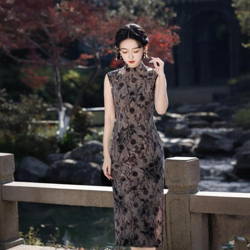 Ladies sleeveless stand-up collar rose pattern cheongsam! Th - TikTok ...