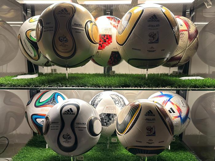 Jual Adidas Bola Piala Dunia Edisi 2006-2022 OMB MDT Bola Resmi Match ...