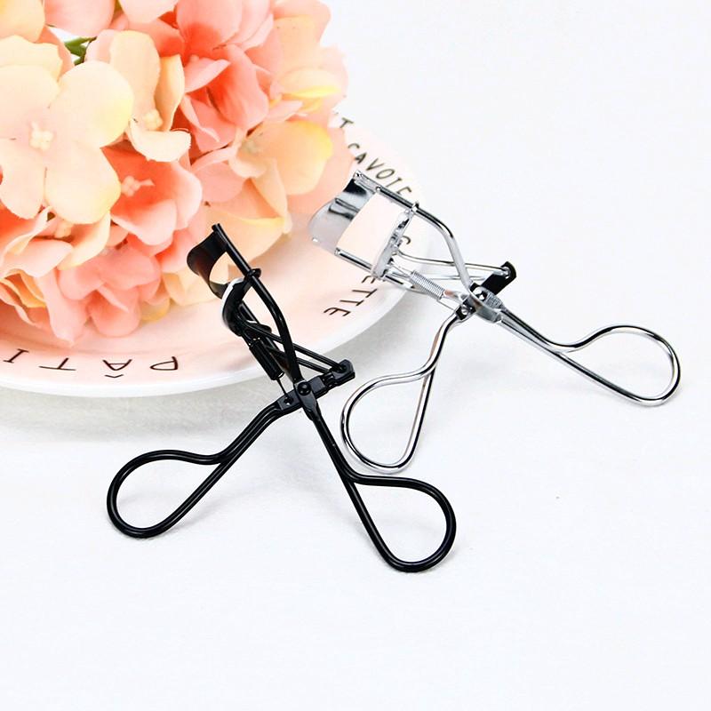 3D integrated eyelash curler - TikTok Shop Singapore