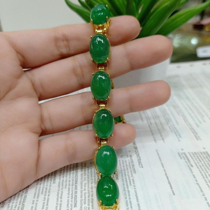 Rantai tangan batu hijau jed - TikTok Shop Malaysia