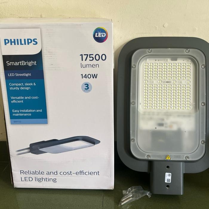 Jual lampu jalan led philips BRP132 brp 132 led 140 CW NW 140w 140 watt ...
