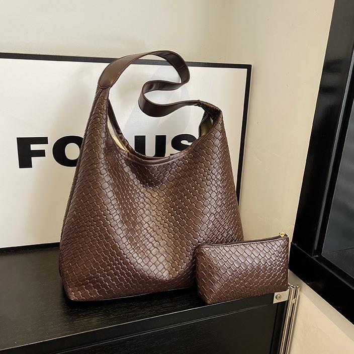 H&T Woven bag bag women's atmosphere versatile handbag, armpit - TikTok ...