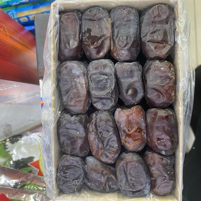 kurma rutab 660g fresh dates rutab dates madu kurma Food - TikTok Shop ...