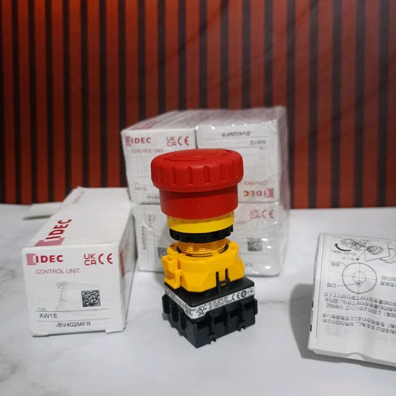 Control Unit Idec type XW1E -BV402MFR Emergency Stop push Made in Japan ...