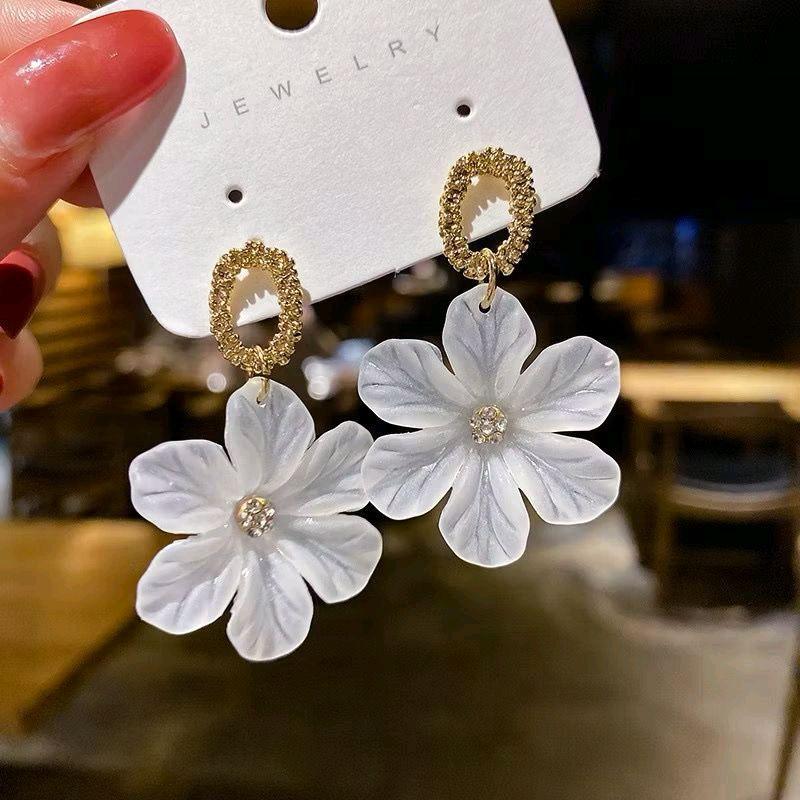 Anting stud bunga putih wanita tusuk model terbaru zevario - Shop ...