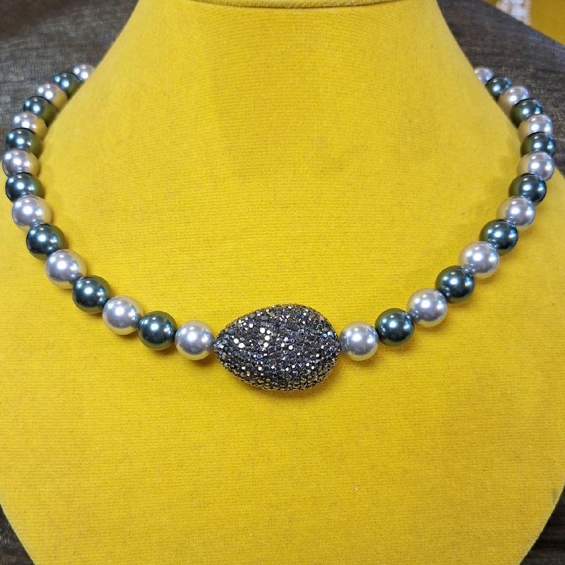 KALUNG MUTIARA KULIT KERANG ASLI KOMBINASI WARNA DENGAN LIONTIN - Shop ...