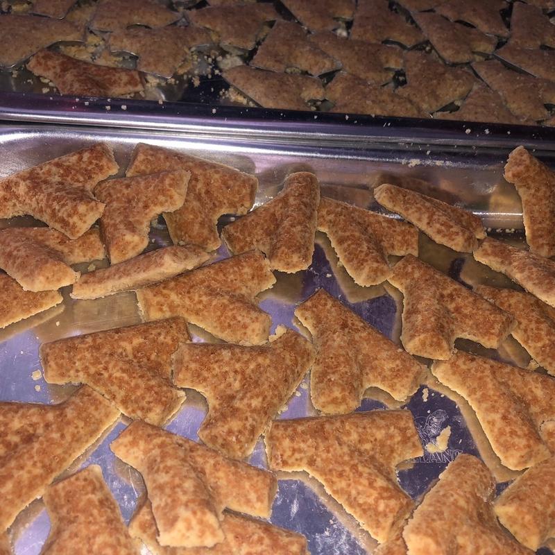 Biskut Y lagend Cookies - Kuih Raya Tradisional - Food - TikTok Shop ...