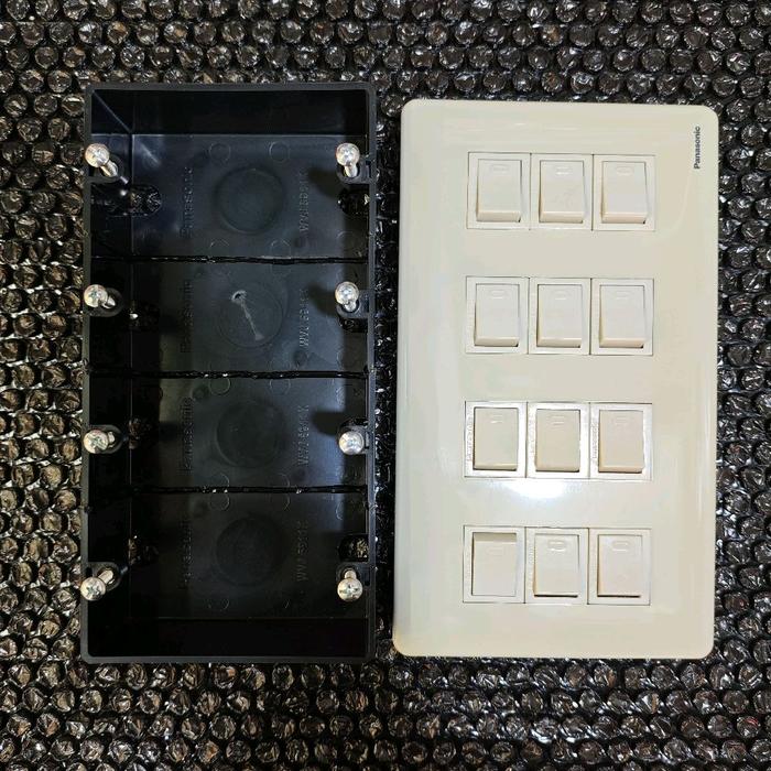 Jual SAKLAR PANASONIC 12 GANG GRID SWITCH / SAKLAR 12 TOMBOL PANASONIC ...