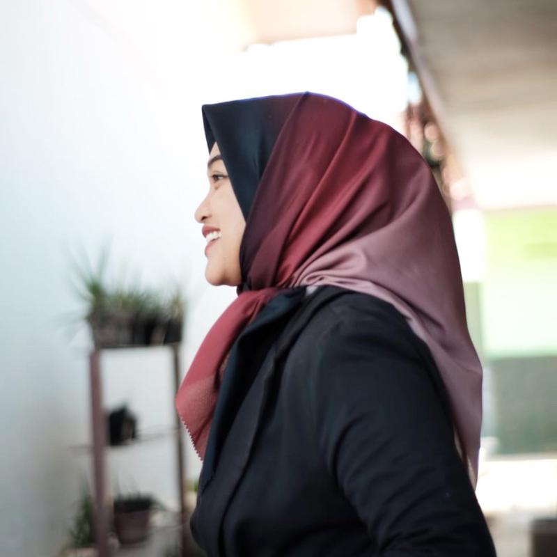 Hijab Motif Gradasi Hijab sae - Voal Grade A, Nyaman Dipakai - Shop ...