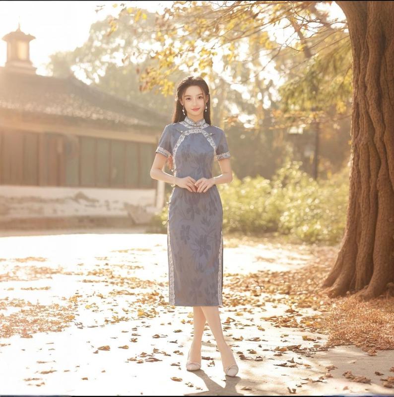 [New light grey lace printed short-sleeved cheongsam women] slim ...