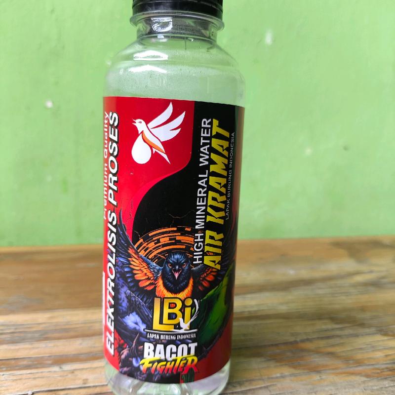 AIR KRAMAT Air Burung Beroksigen, ph dan Mineral Tinggi bikin burung ...