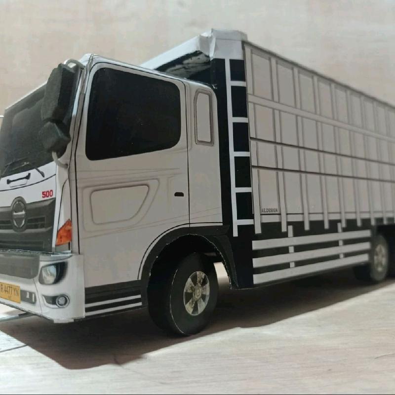 Miniatur truk tronton hino 500 biru fariasi lampu leed warna warni Anak ...