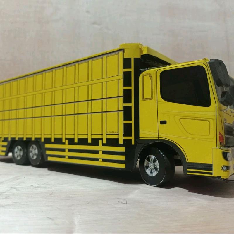 Miniatur truk tronton hino 500 biru fariasi lampu leed warna warni Anak ...