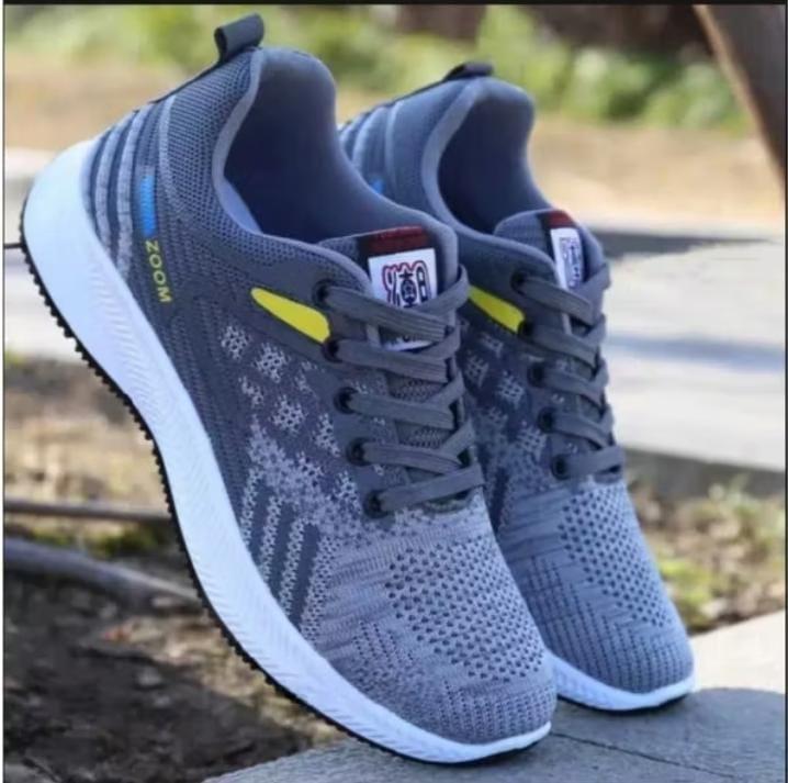 Sepatu Sneakers Pria Wanita Sepatu Kasual Olahraga Terbaru - Shop ...