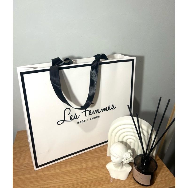 Paper Bag Les Femmes Paper Bag Pembungkus Kado - Shop | Tokopedia