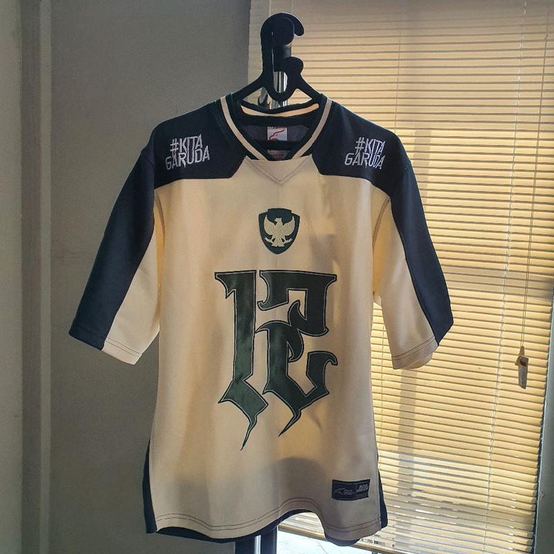 Timnas Indonesia Official Merchandise Resmi Garuda Player 12 - Shop ...