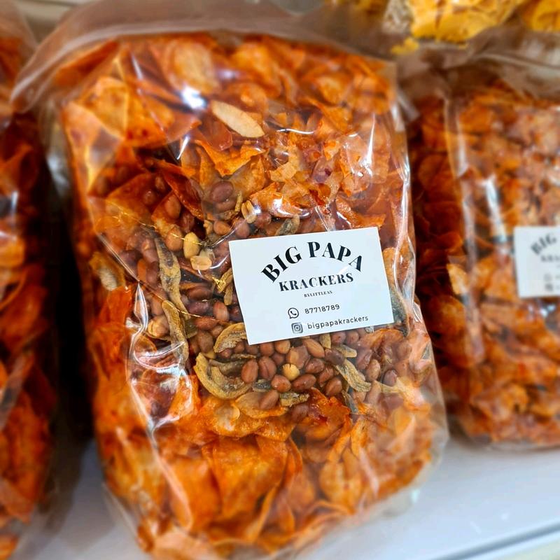 BIGPAPAKRACKERS Chilli Tapioca with nuts and ikan bilis 1kg ubi ...