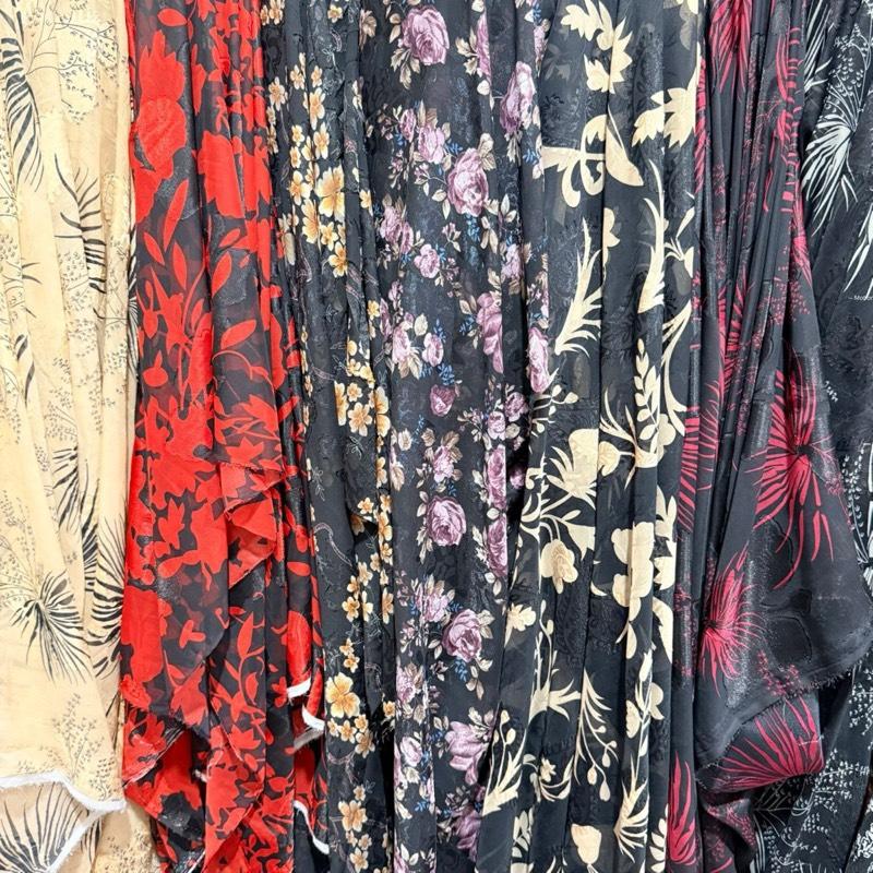 Kain sifon Uragiri motif bunga timbul - kain sifon embos premium - Shop ...