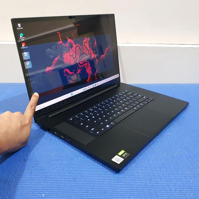 Jual Laptop Razer Blade Pro 17 Oled Intel Core i7 Gen 10th VGA Nvidia ...
