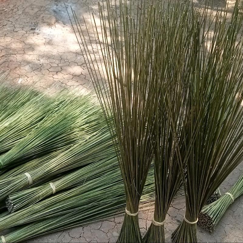 sapu lidi aren lidi sapu aren kuat awet nyaman di pegang panjang 80 cm ...