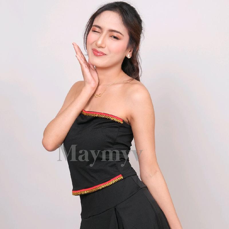 Maymyv tube top with red and gold border lace. Baju inspiras - TikTok ...