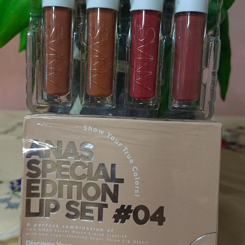ANAS SPECIAL EDITION LIP SET #04 4 IN 1 - TikTok Shop Malaysia