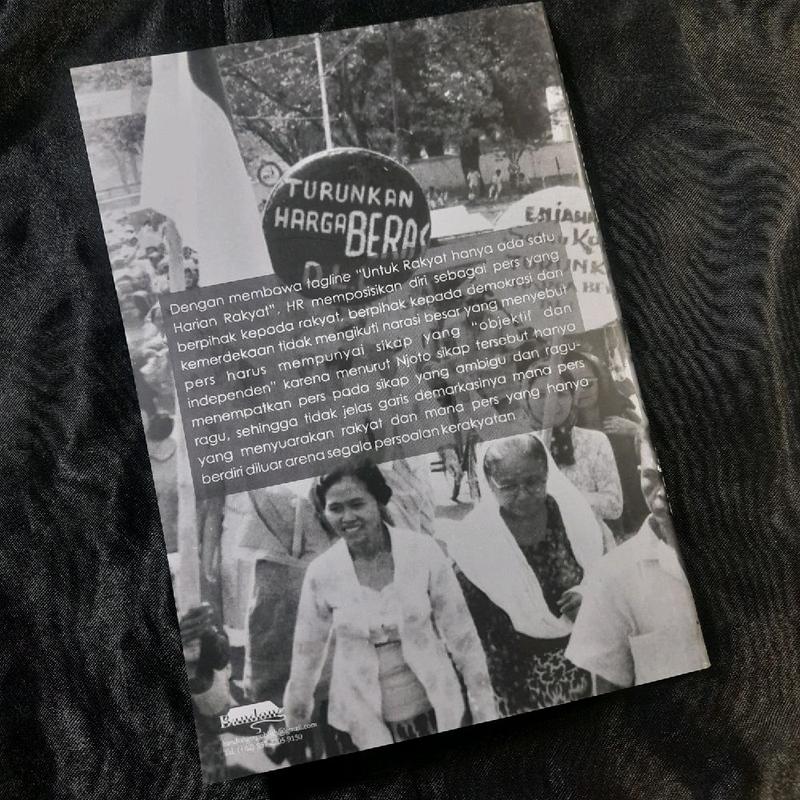 Pers dan Massa by Njoto - pemred Harian Rakjat -L2 - Shop | Tokopedia