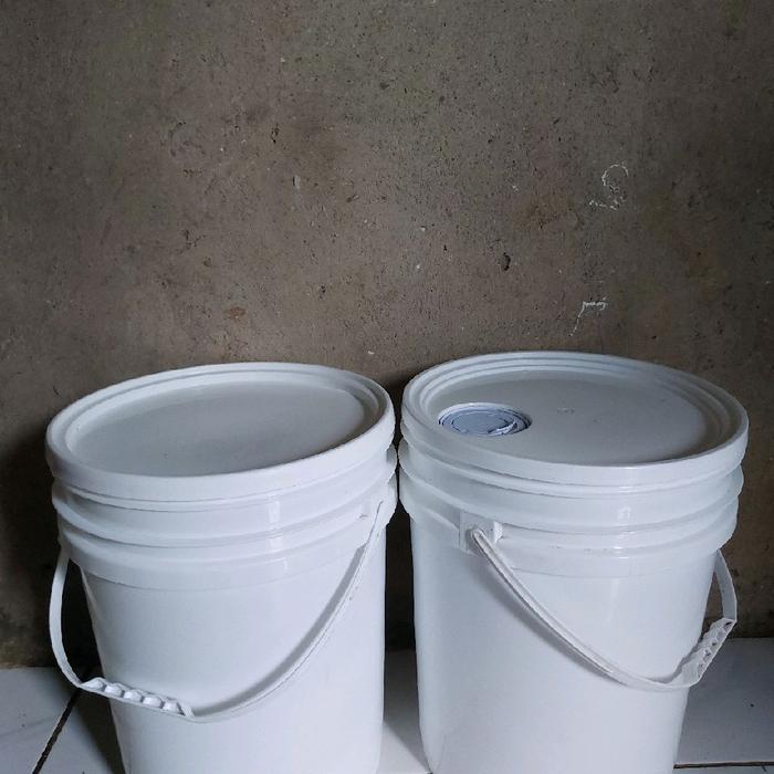 Jual Ember bersih ukuran 21/25 kg bekas cat ,lateks dan lain-lain ...