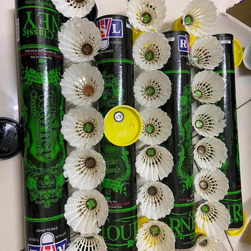 Grade C Used badminton shuttlecock second hand shuttle Bulu Tangkis ...