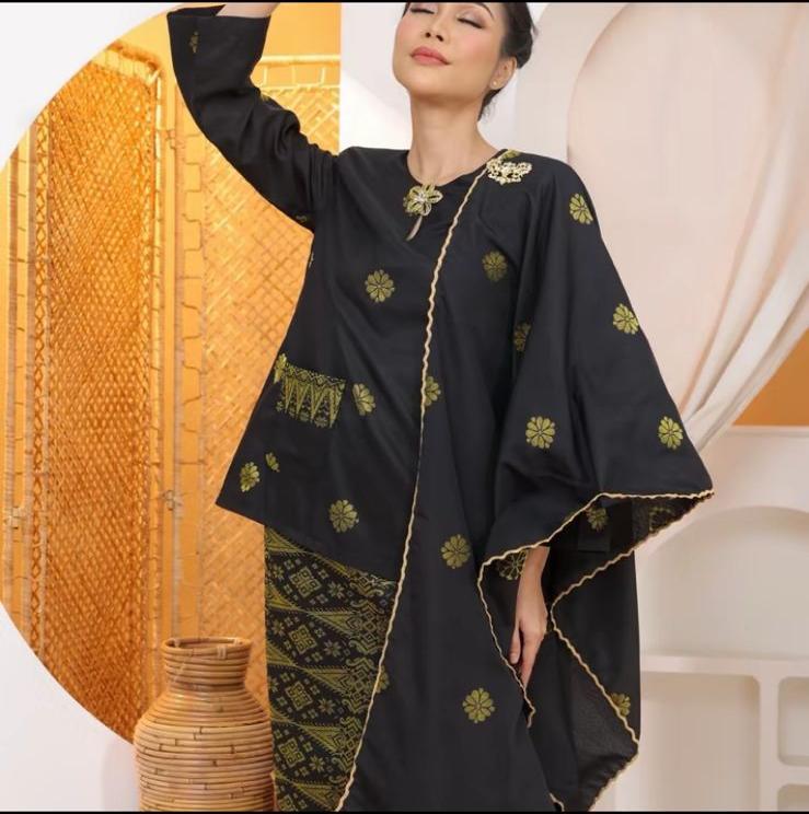 Selendang plain bunga gold | By Songket Majestic | Scarves Cotton ...