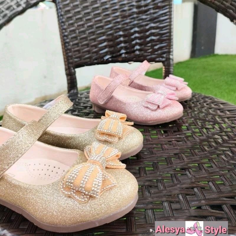 READY STOCK NEW ARRIVALS GIRL SHOES BLINK BOW GOLD/PINK KASU - TikTok ...