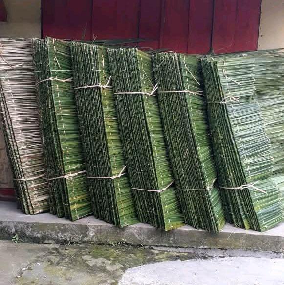 Atap Daun Rumbia untuk Gazebo Natural - Ukuran 120x50cm 1 IKET - Shop ...